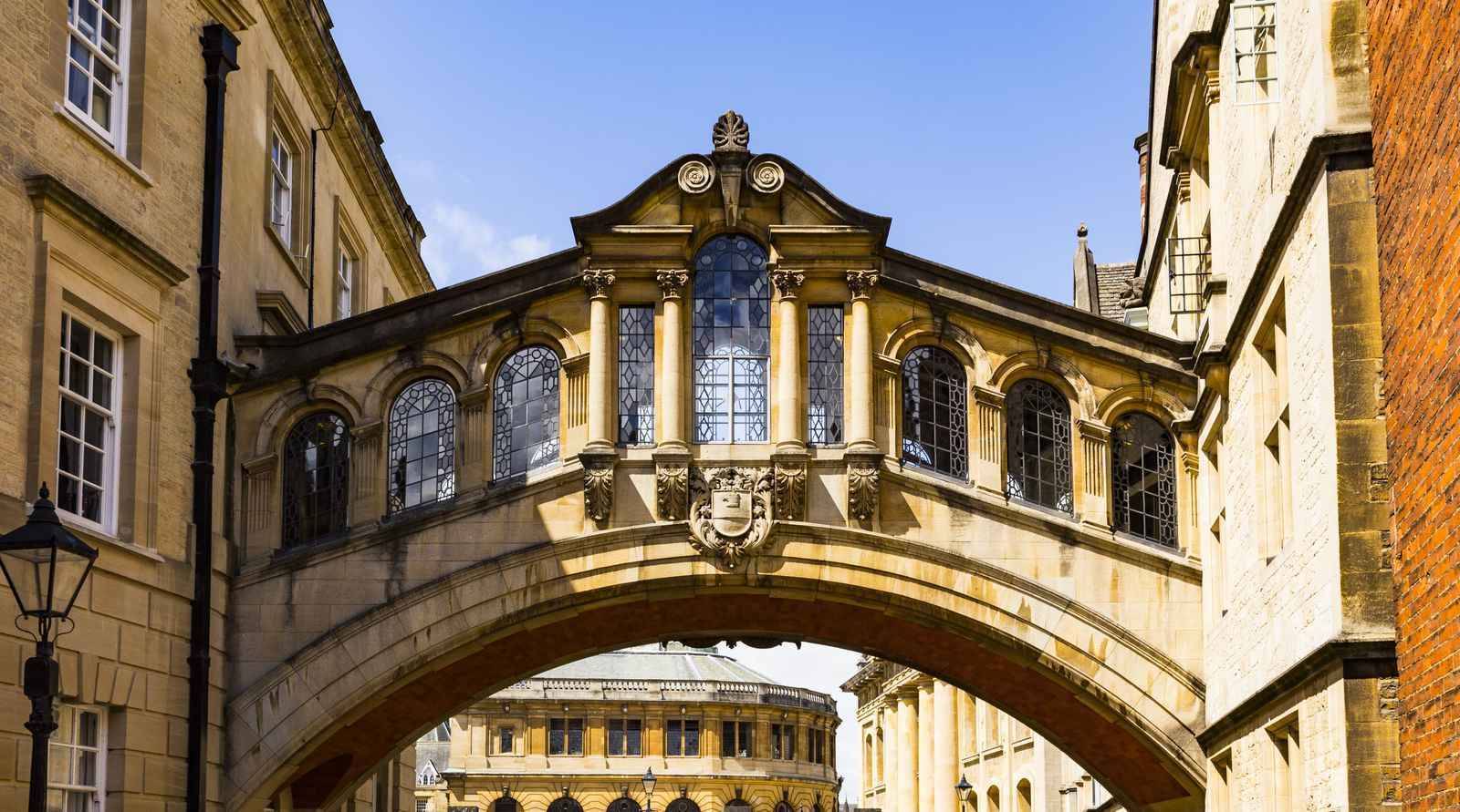 The River Thames: An Art and Architectural Journey from Sea to Source ...